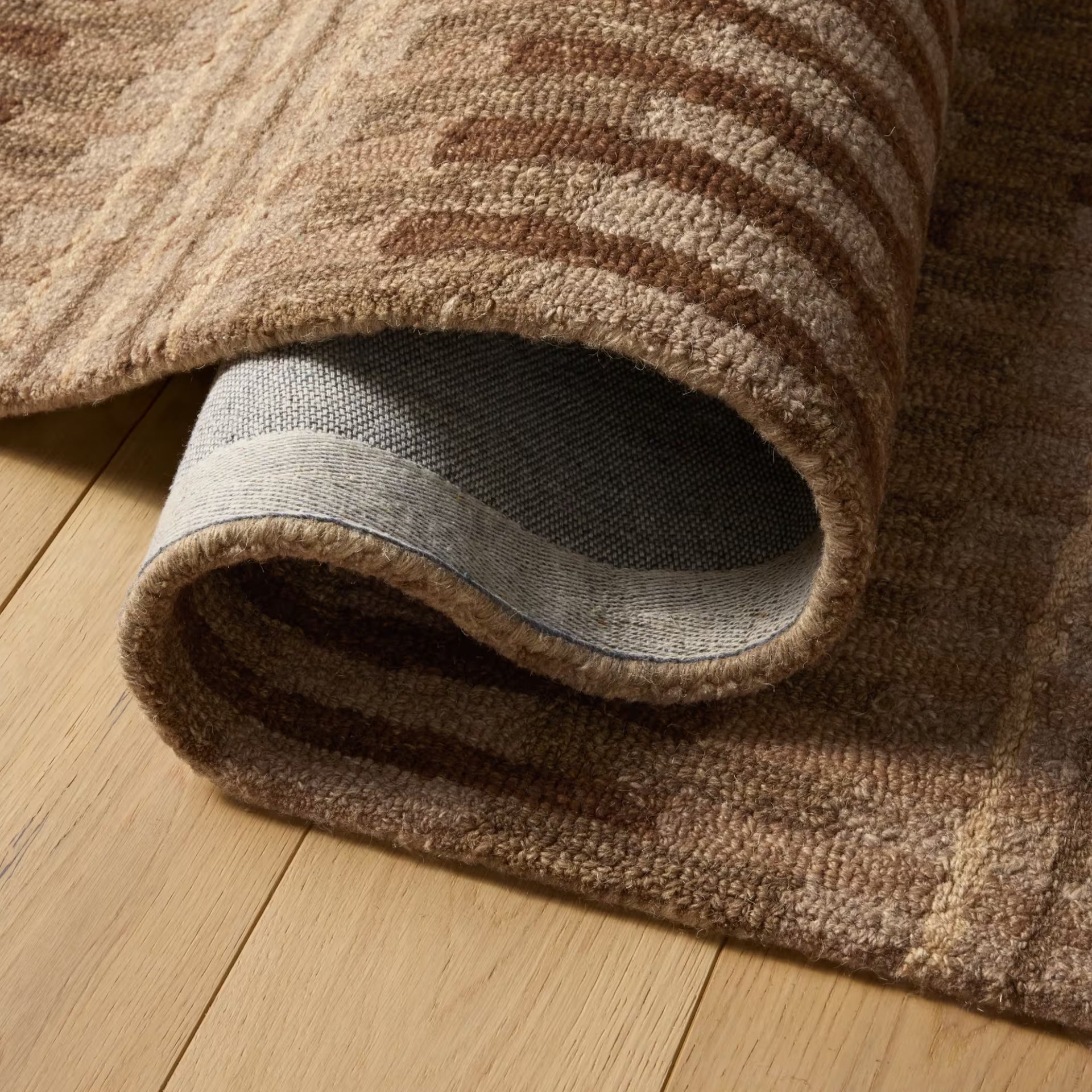 Ridge rug by Joon Loloi | Maison Territo